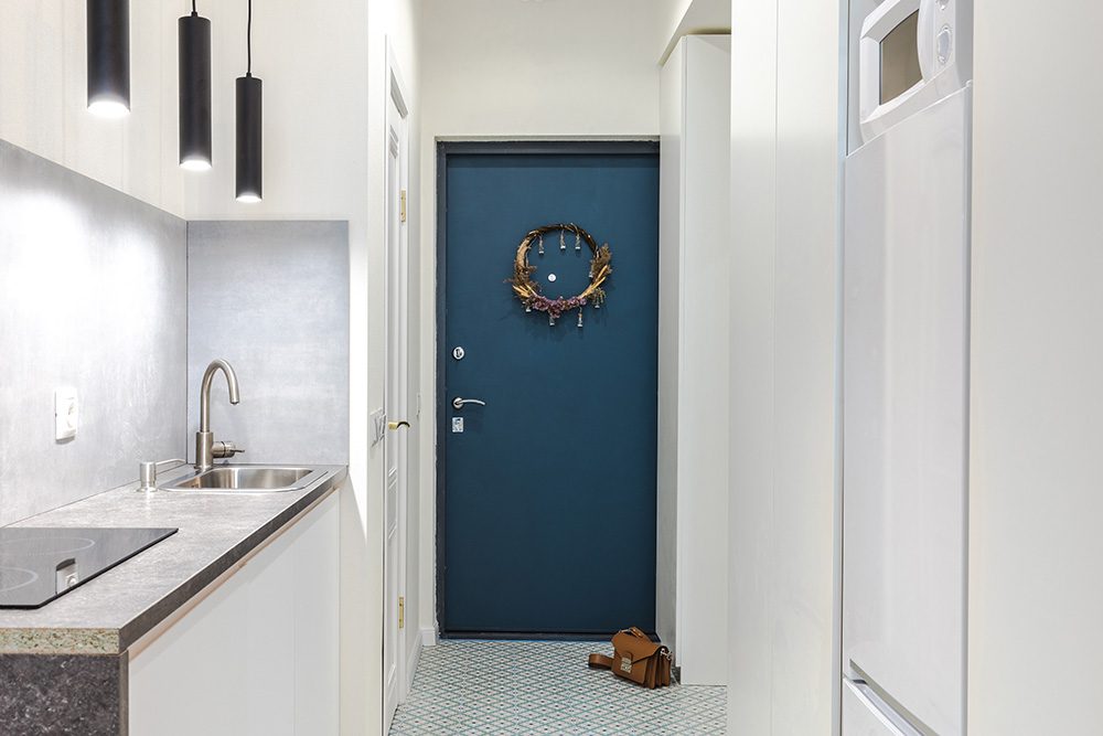 How Accent Doors Can Elevate The Look of Your Home | Precision Painting ...